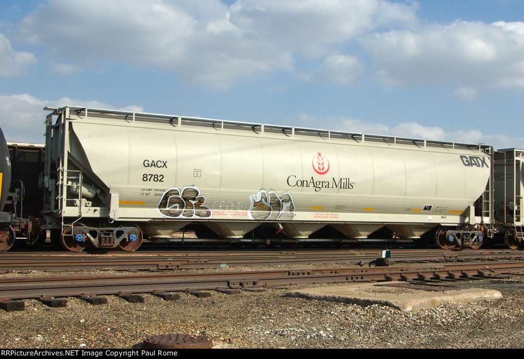 GACX 8782, Covered Hopper at the CN-IC Yard